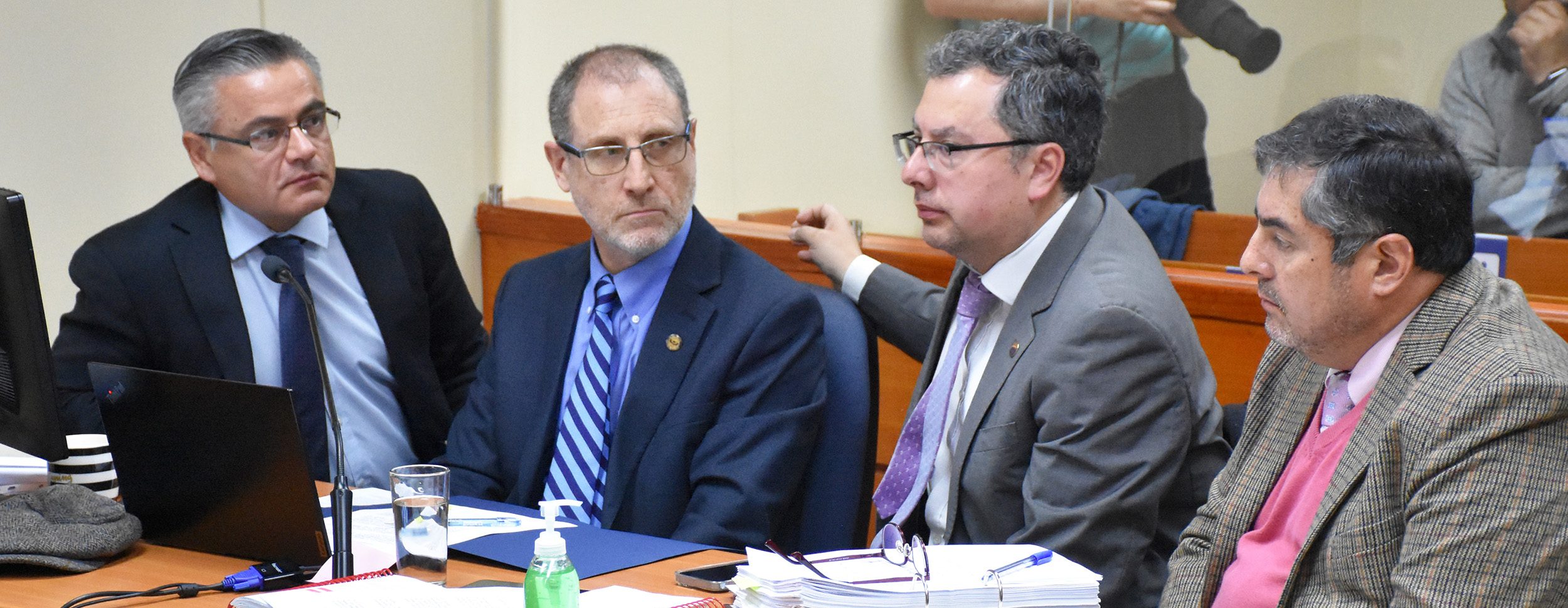 Coyhaique | Fiscalía expuso en audiencia presunto esquema de pagos ...